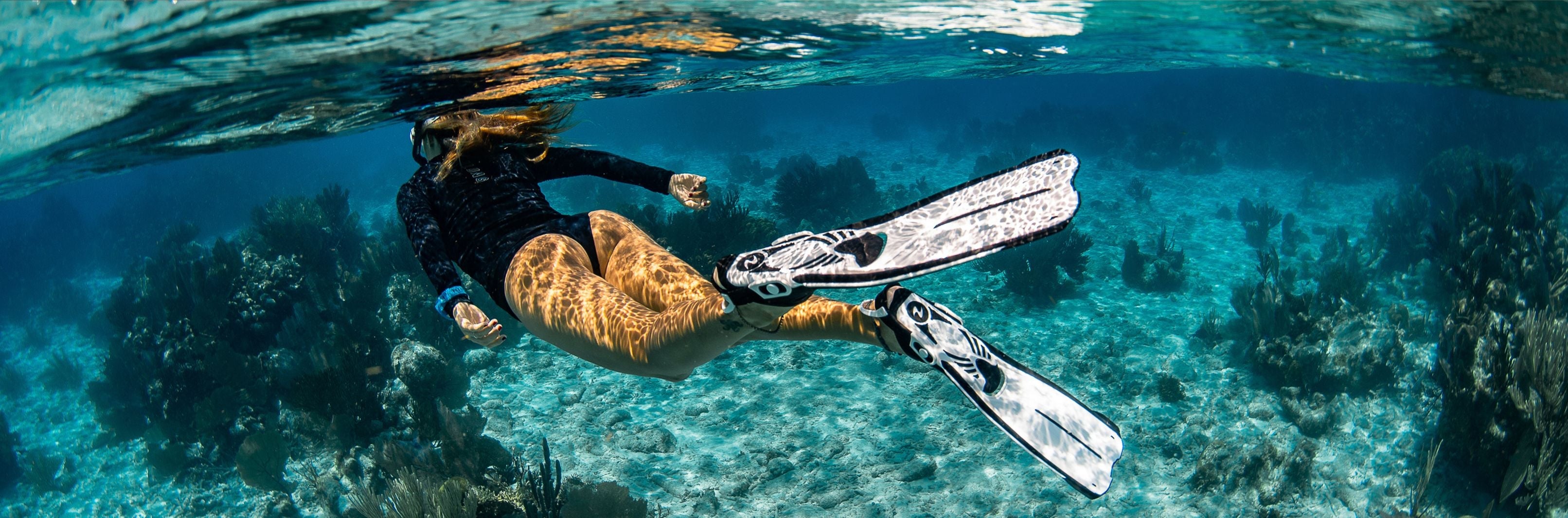 Snorkeling Fins for women, men and juniors | Aqualung®