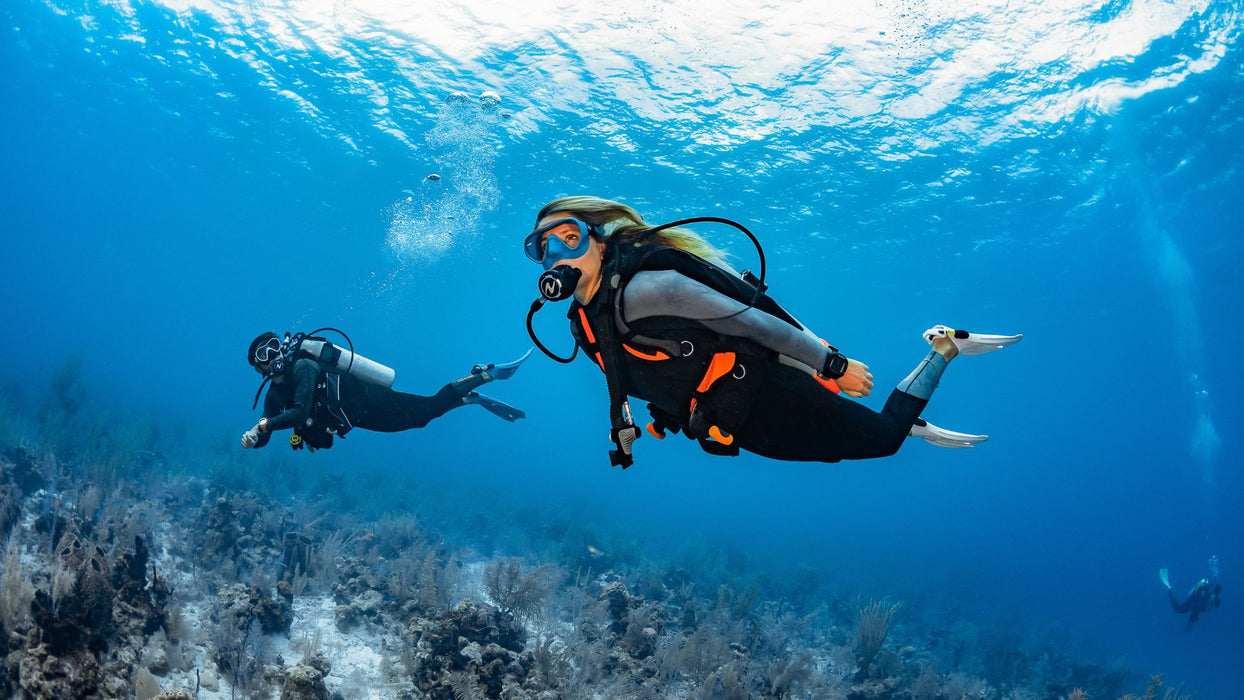 Contact us and Help Information | Aqualung®